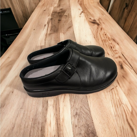 SAS | Shoes | Sas Double Wide Fit Slip Resistant Leather Clogs 9 | Poshmark